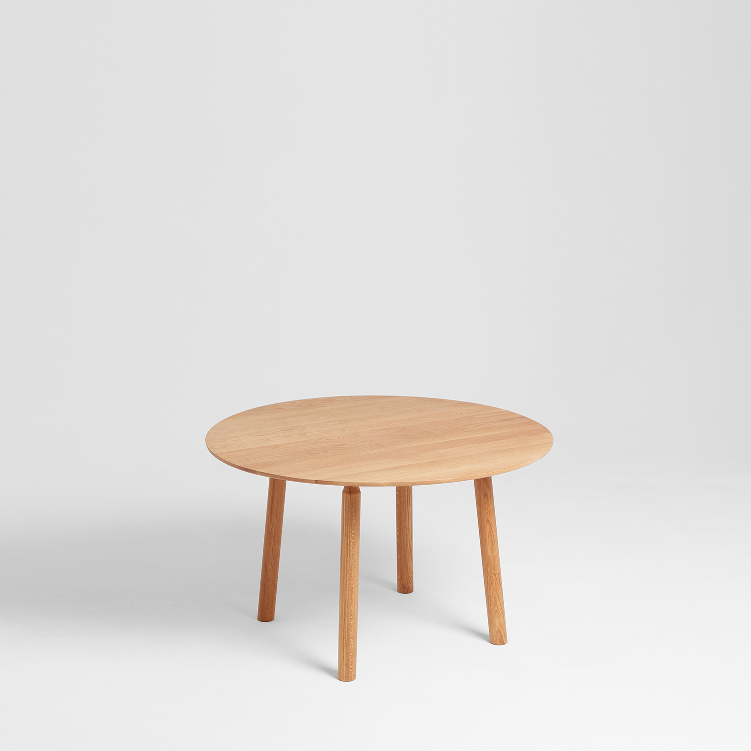 Hardy Dining Table Round, Oak | Hardy Collection | Another Country